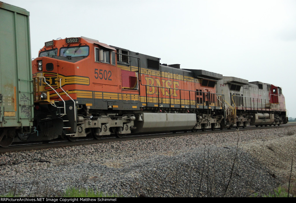 BNSF 5502